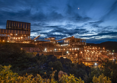 Anglo American conclui acordo para incorporar a Serra da Serpentina ao ...