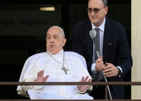 Médico sobre saúde do papa: “Melhora surpreendente” - Itabira Online